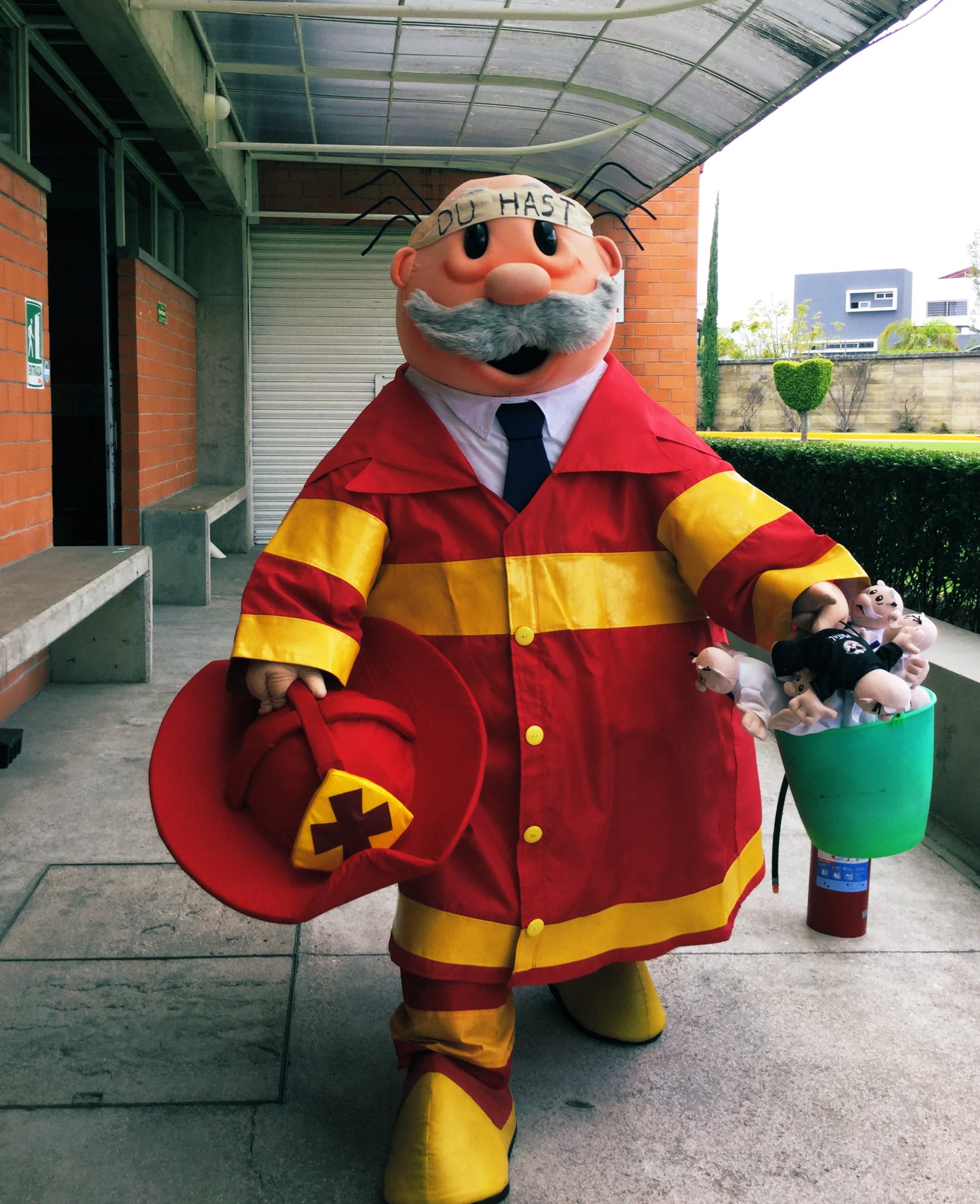 Qué similitud tienen CINIA, Dr Simi y Lady Gaga