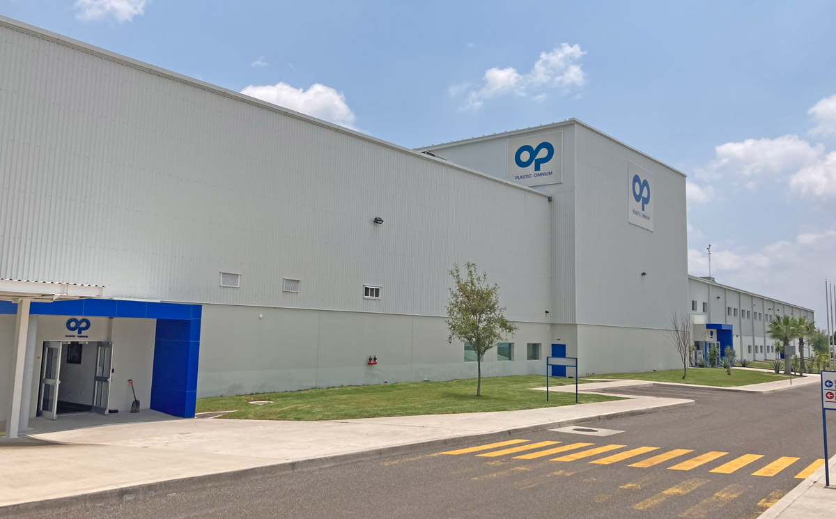 Plastic Omnium comprará parte de Hella